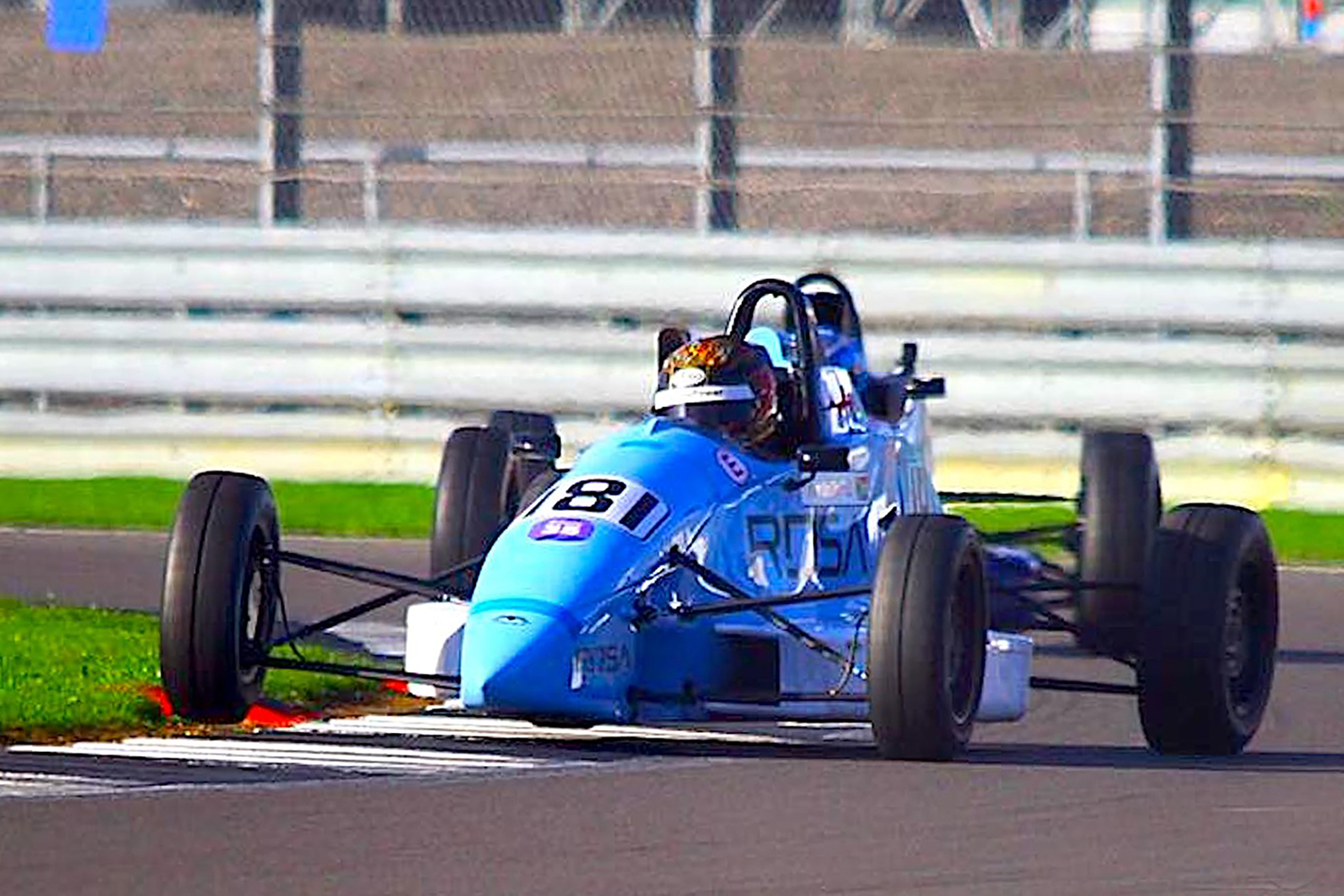 SA Team shines in UK Formula Ford Festival - SA Touring Cars